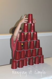 5 Minute to Win It Games using Plastic Cups - Keeping it Simple