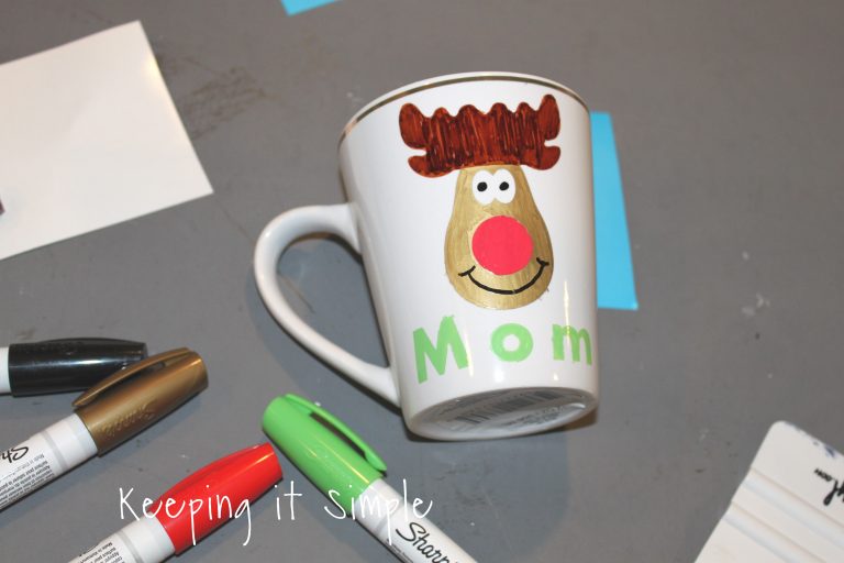 DIY Personalized Christmas Mugs - Keeping it Simple