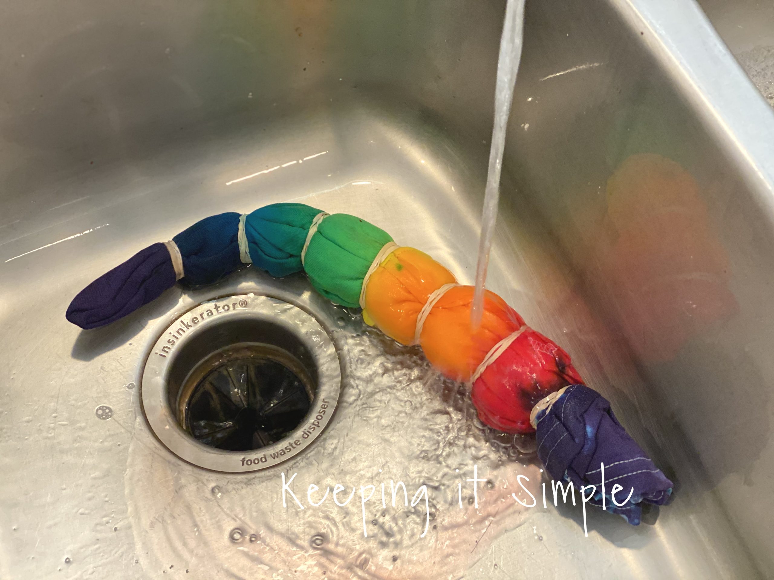 tips-and-tricks-on-how-to-tie-dye-shirts-16-keeping-it-simple