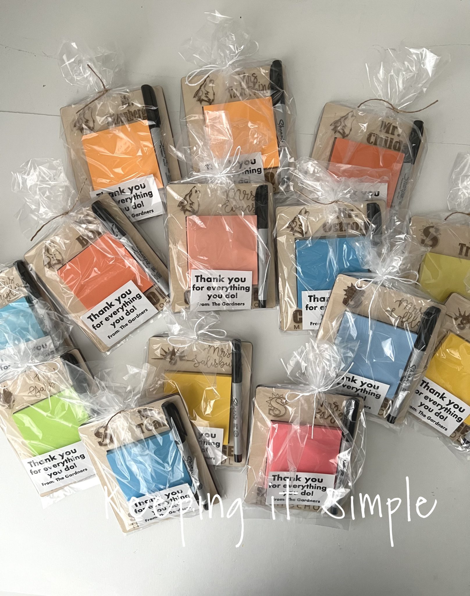 Easy Teacher Gift Idea- Wooden Post It Note Holder Made with xTool ...